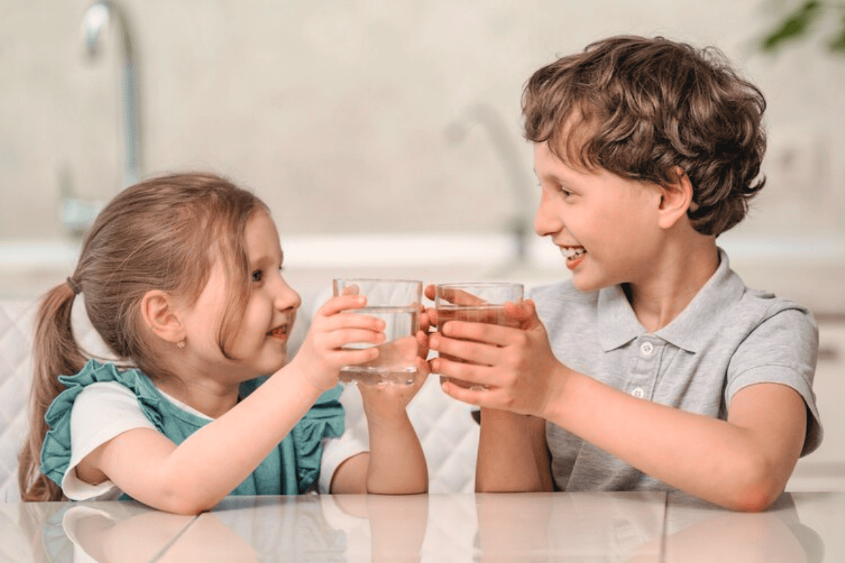 Hydration Made Fun: Teaching Kids to Love Drinking Water – Earths Water